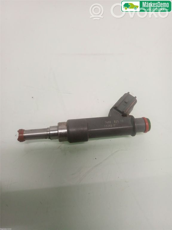 2320939295 Toyota C-HR I Polttoainesuutin, 69,45 € | OVOKO
