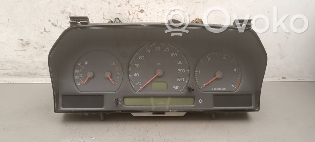 9168386 Volvo S70 V70 V70 XC Speedometer (instrument cluster), €15.00 | RRR