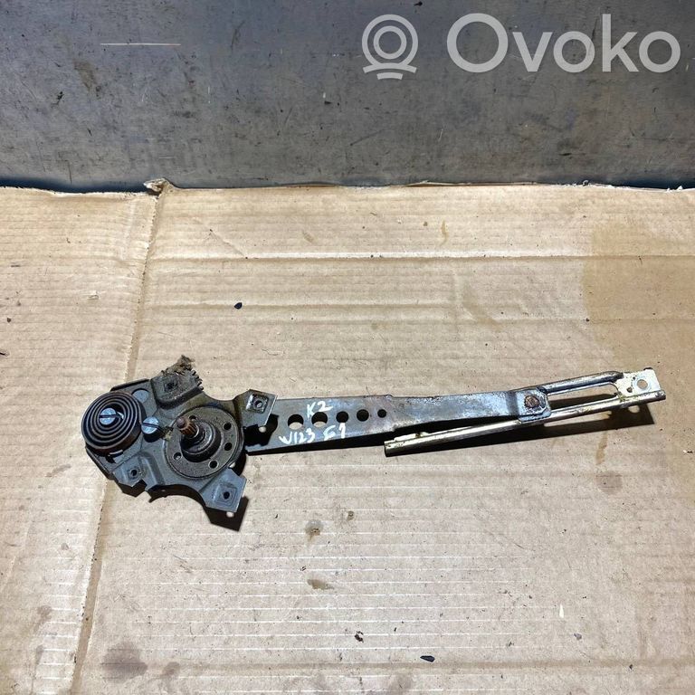 1237301146 Mercedes-Benz W123 Rear door manual window regulator, €40.00 ...