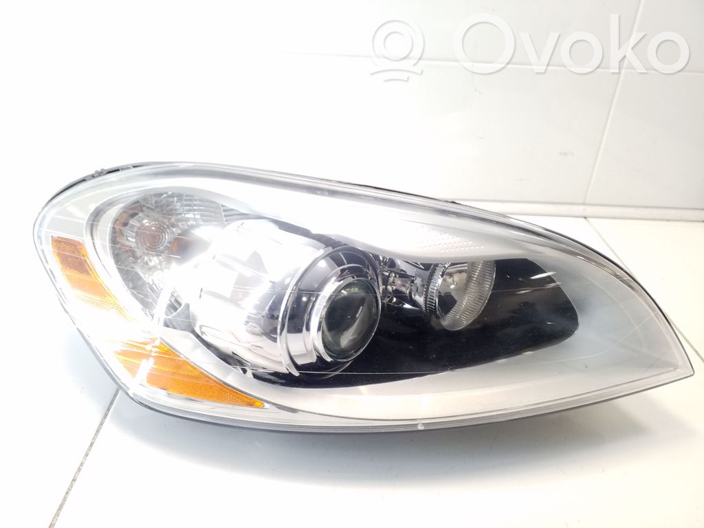 30763136 Volvo XC60 Priekinis žibintas, 500.00 € | RRR