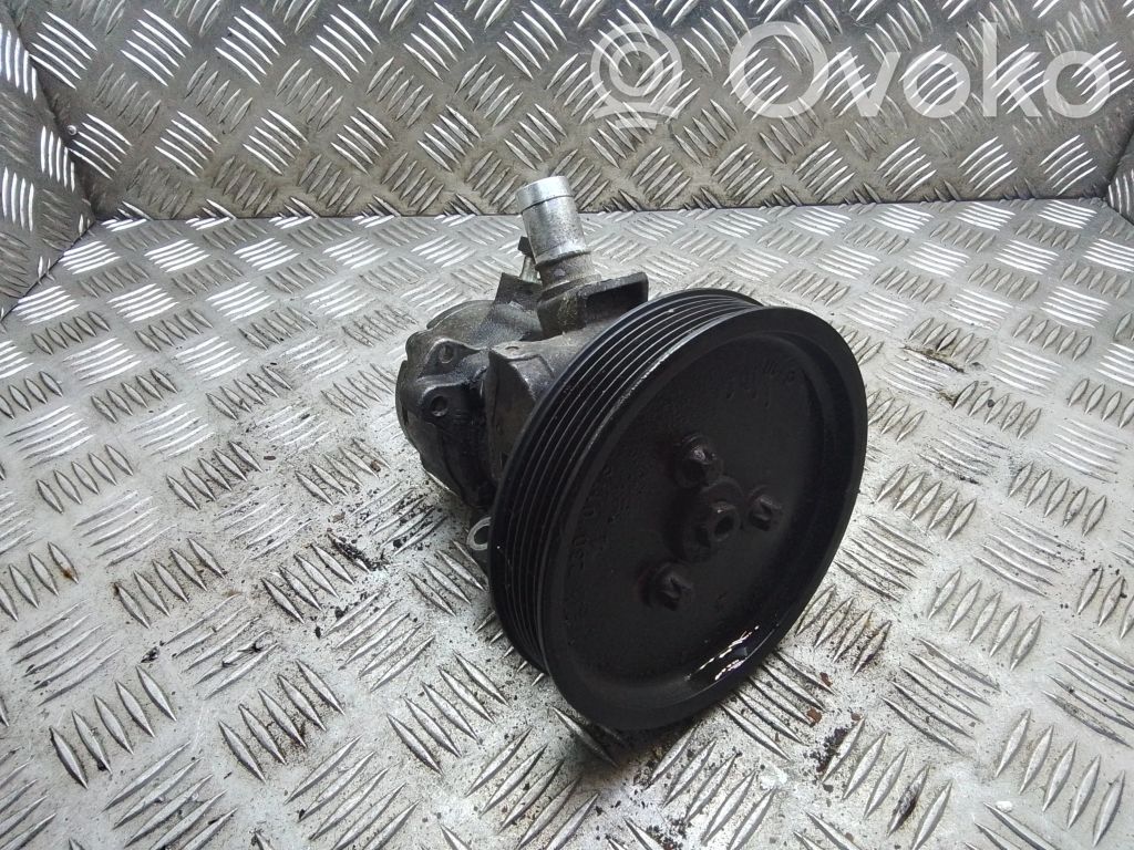 2106473 Mercedes-Benz E W210 Power steering pump, €30.00 | RRR