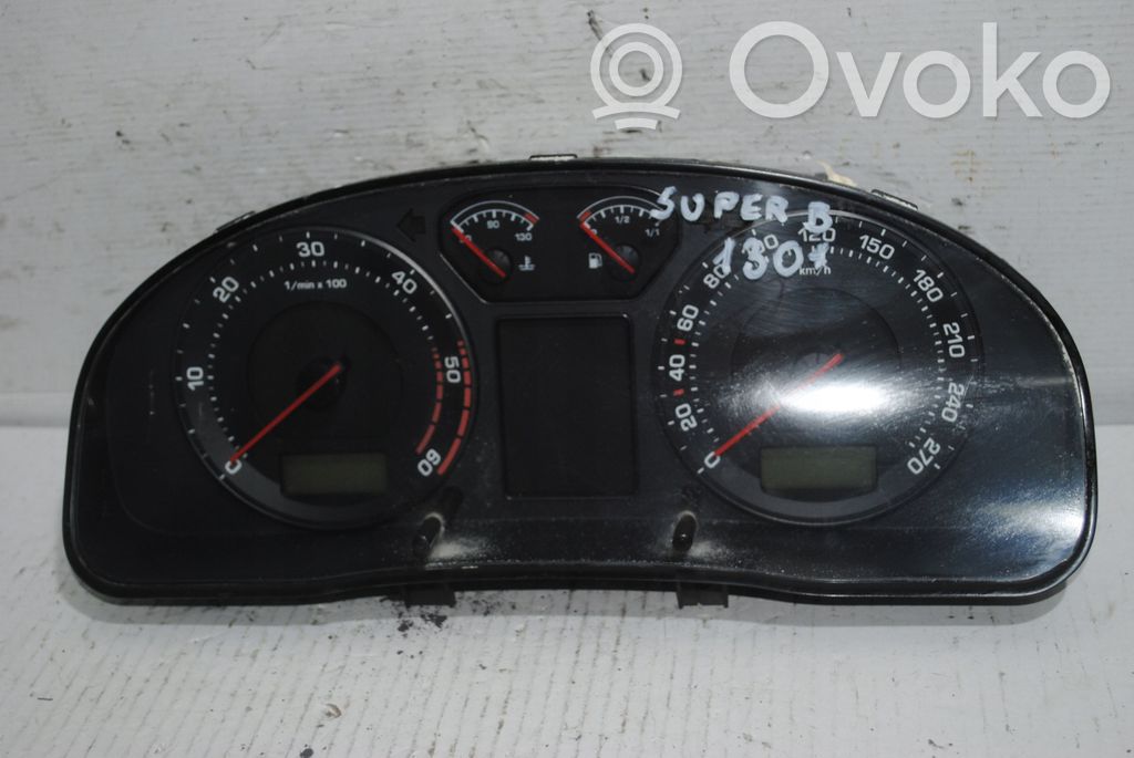 3U0920810A Skoda Superb B5 (3U) Compteur de vitesse tableau de bord, 30 ...