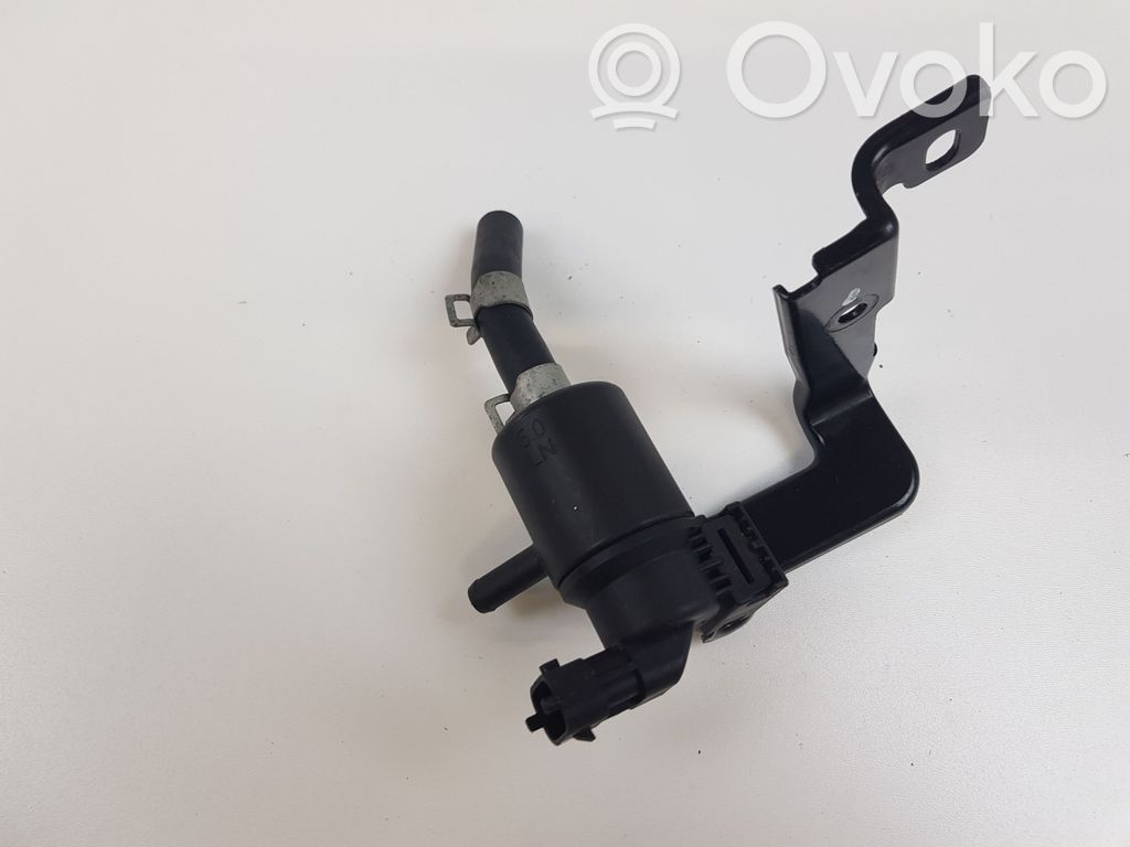 289102B000 KIA Sportage Electric auxiliary coolant/water pump, €35.00 | RRR