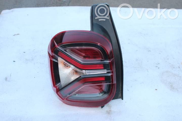 265557200R Dacia Duster II Rear/tail lights, €235.29 | RRR