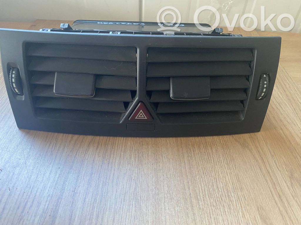 1698300054 Mercedes-Benz A W169 Grille d'aération centrale, 85,88 € | OVOKO