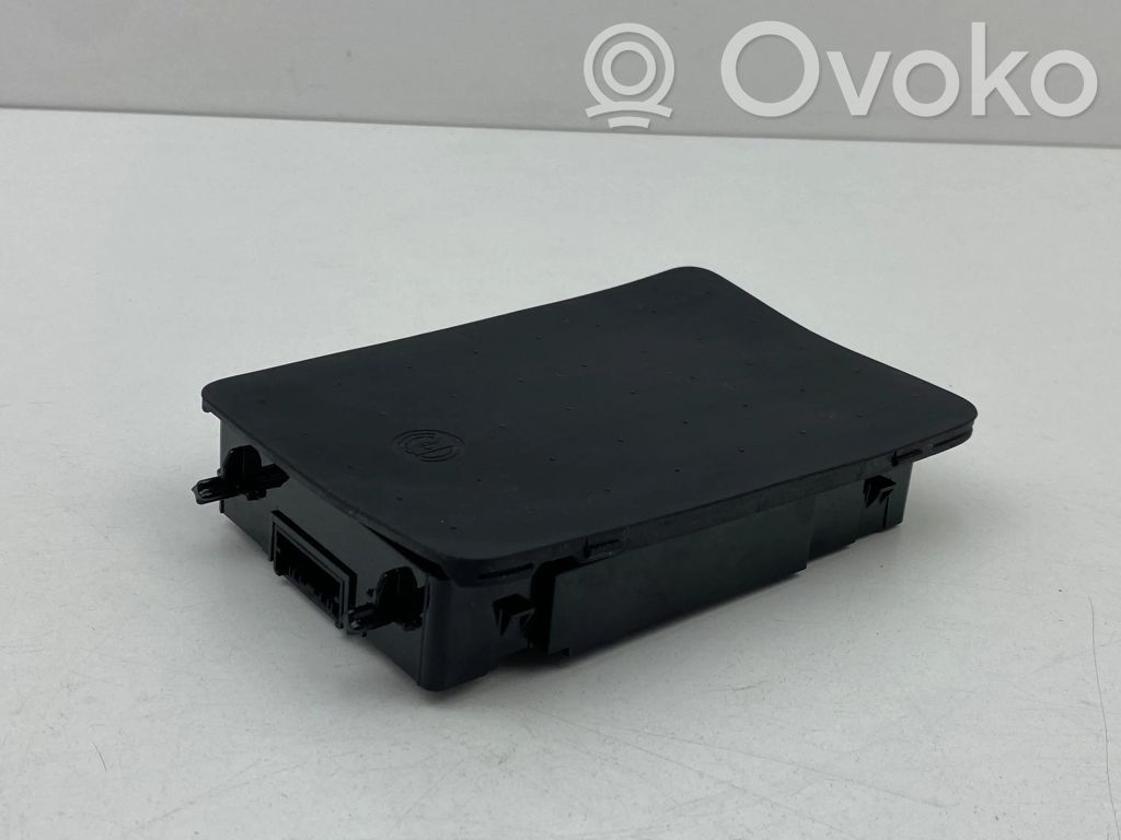 32226738 Volvo S60 Wireless charging module, €150.00 | RRR