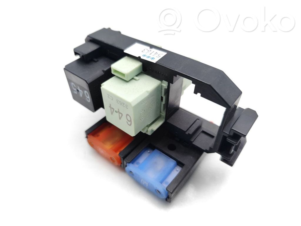 8A0937530 Audi A6 C7 Boîte à fusibles, 26,25 € | OVOKO