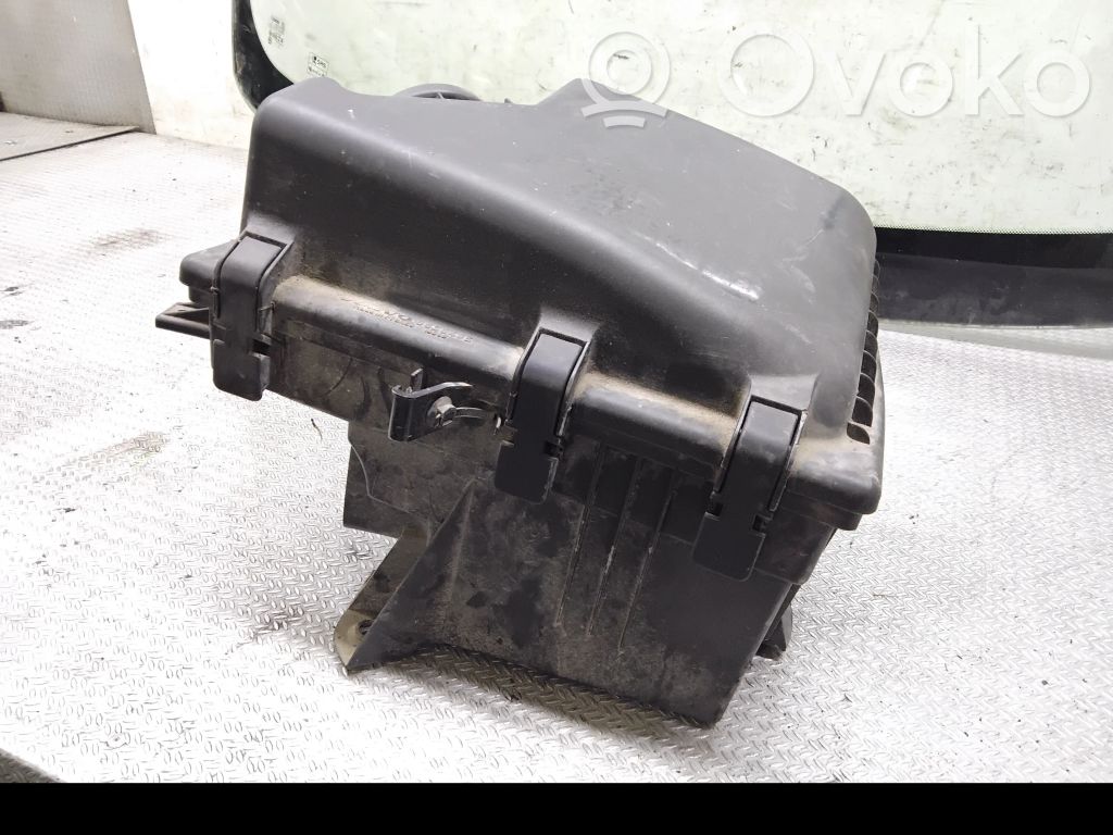8638495 Volvo V70 Air filter box, €10.00 | RRR