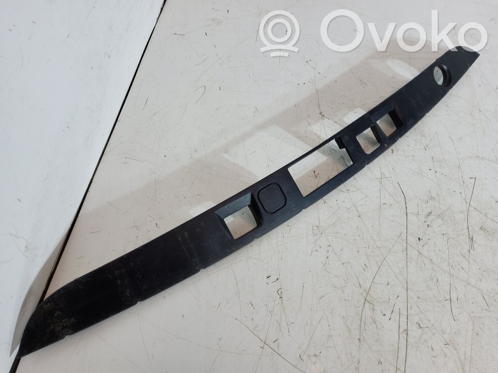 A2217580108 Mercedes-Benz S W221 Trunk door license plate light bar, € ...