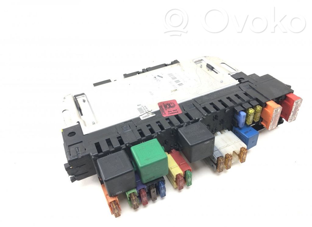 10091518 Mercedes-Benz SL R230 Fuse box set, €210.90 | RRR