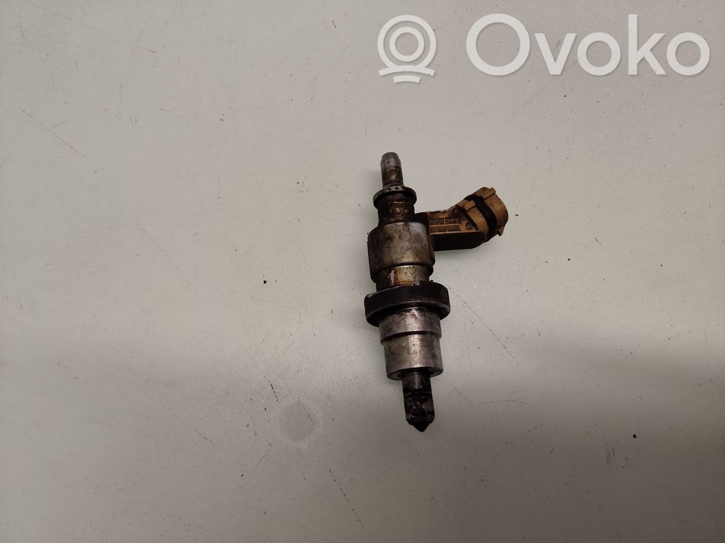 2371026010 Toyota Avensis T250 Fuel injector, €30.00 | RRR