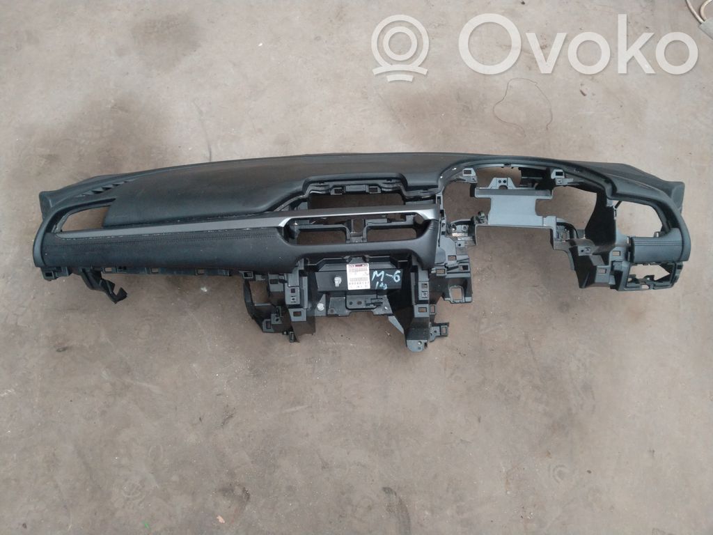 K3006 Mazda 6 Tableau de bord, 250,00 € | OVOKO