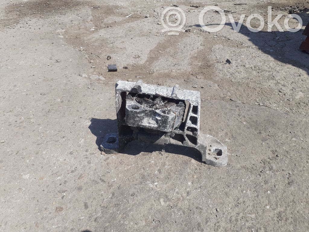 6F012 Ford Focus Engine mount bracket, €82.35 | RRR