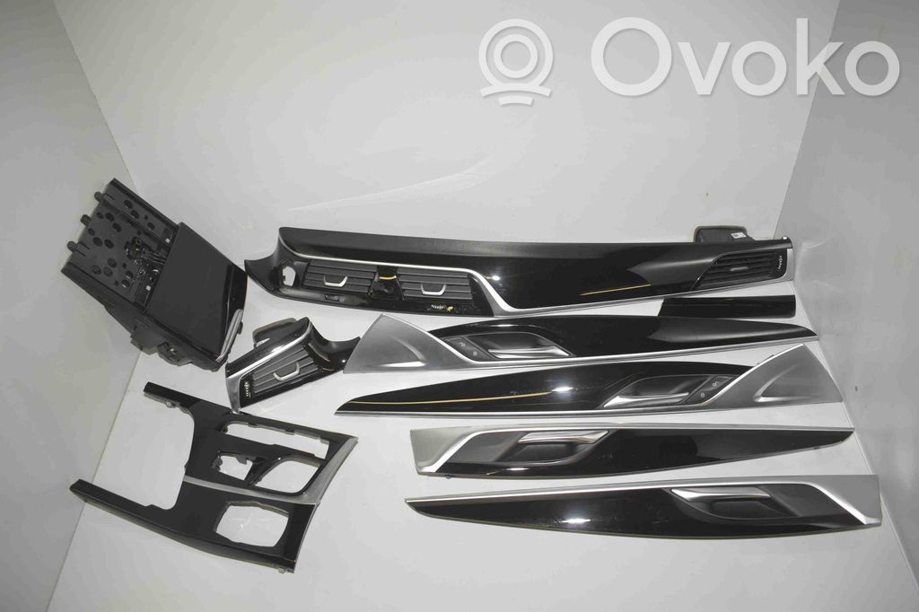 6819878 BMW 5 G30 G31 Ensemble de garnitures décoratives intérieures ...