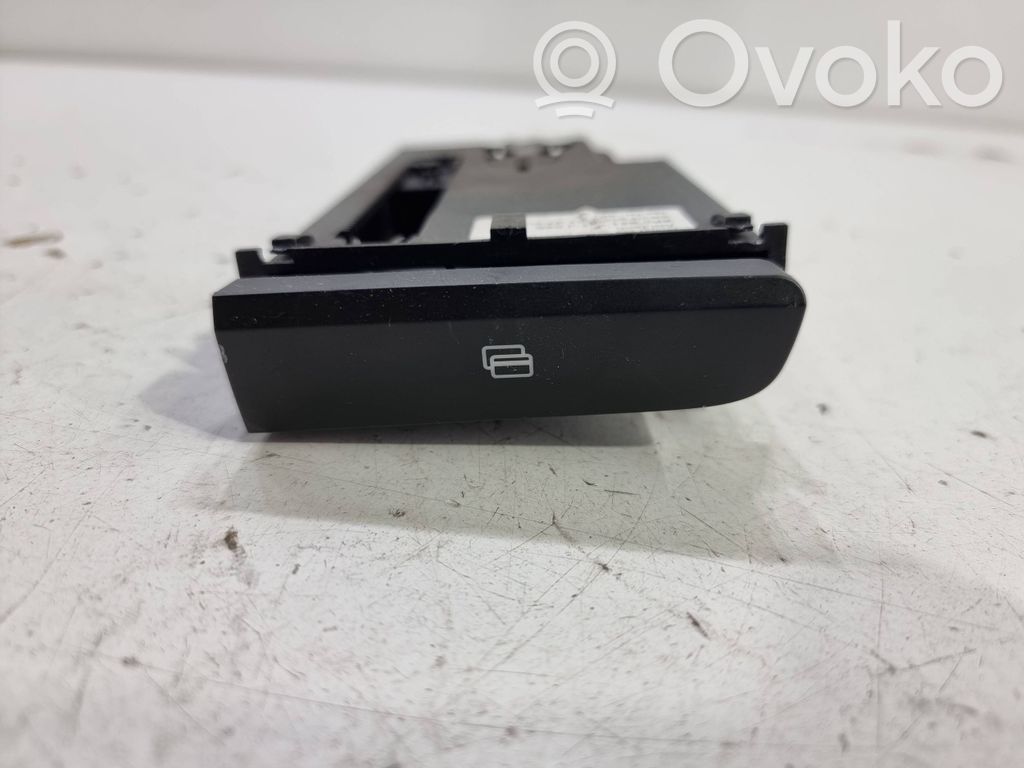 8P0941561J Audi A3 S3 8P Boîte / compartiment de rangement pour tableau ...