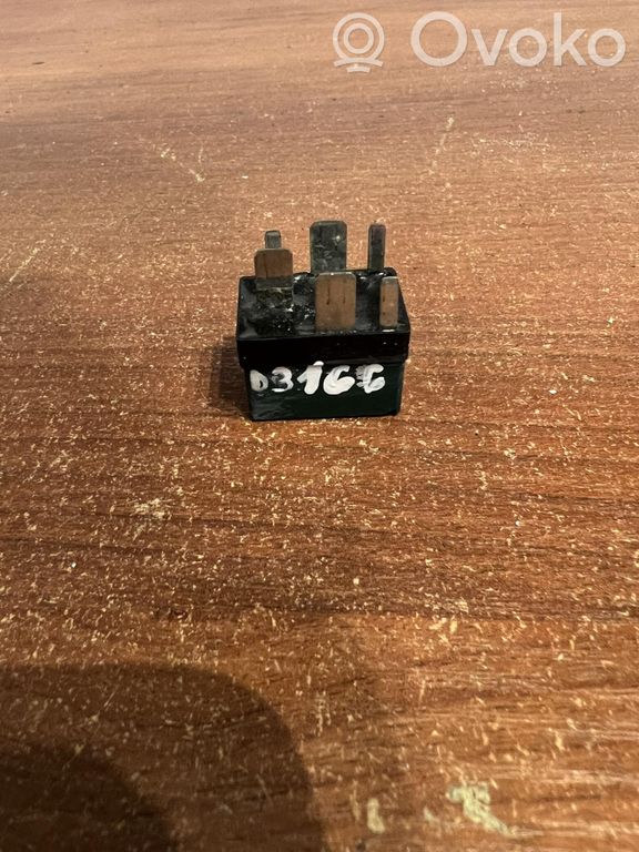 0025420319 Mercedes-Benz C W203 Other relay, €7.00 | RRR