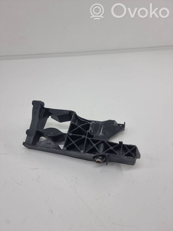 4G0805608 Audi RS6 C7 Headlight/headlamp mounting bracket, €20.00 | RRR