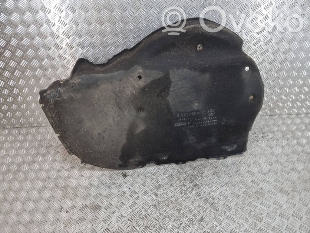 3G0825522B Volkswagen PASSAT B8 Plaque de protection de réservoir de ...