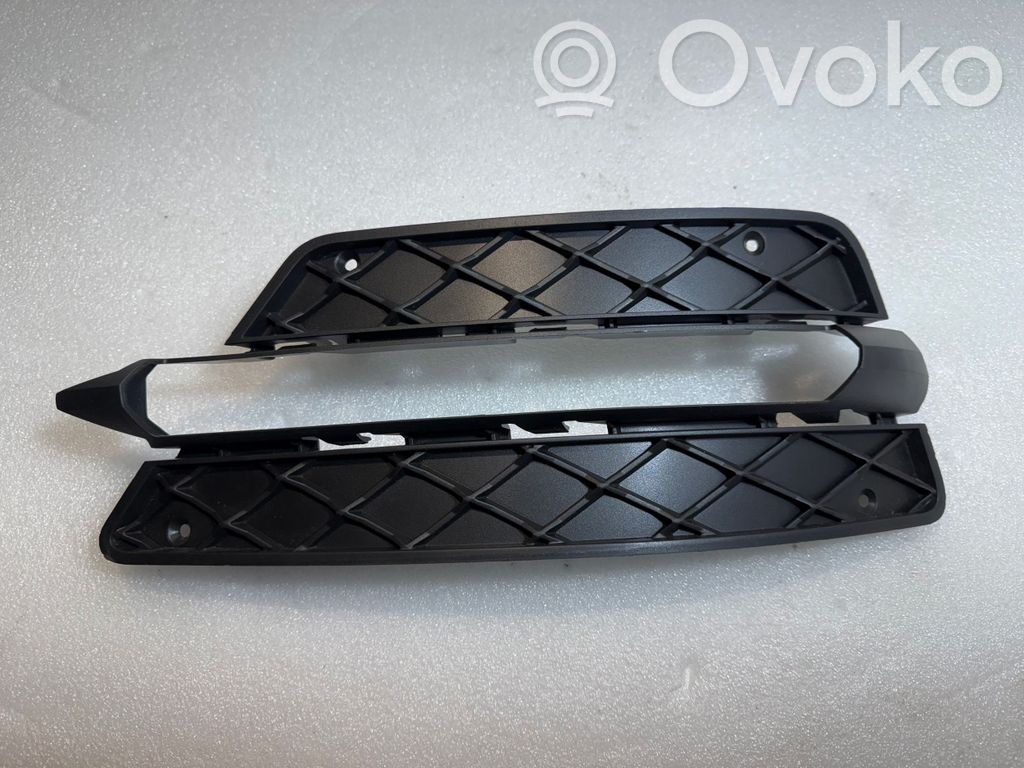A2048851453 Mercedes-Benz C W204 Grille de calandre avant, 35,00 € | OVOKO