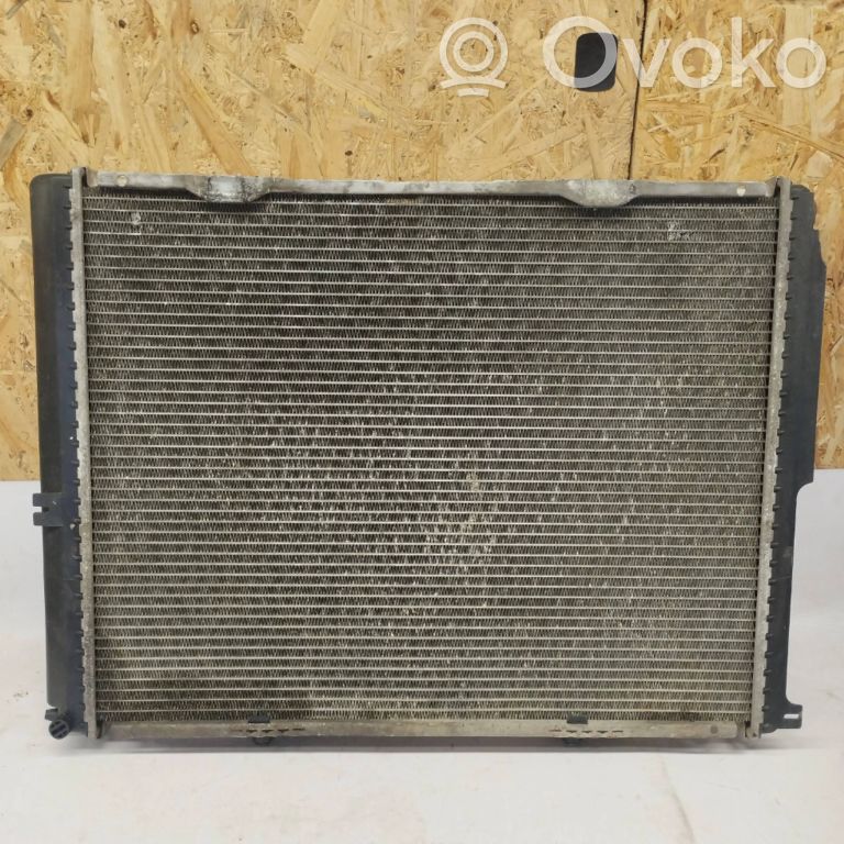 1245000002 Mercedes-Benz E W124 Radiateur de refroidissement, 60,00 ...