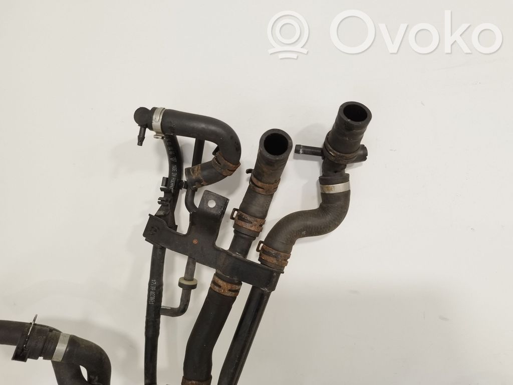 FRO2712 Porsche Cayenne (92A) Tuyau de liquide de refroidissement ...