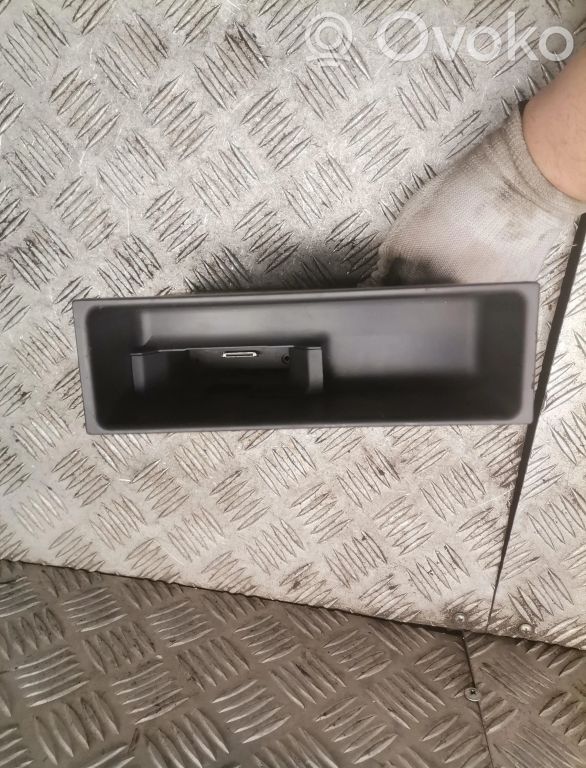 8e0857925c Audi A3 S3 8P Boîte / compartiment de rangement pour tableau ...