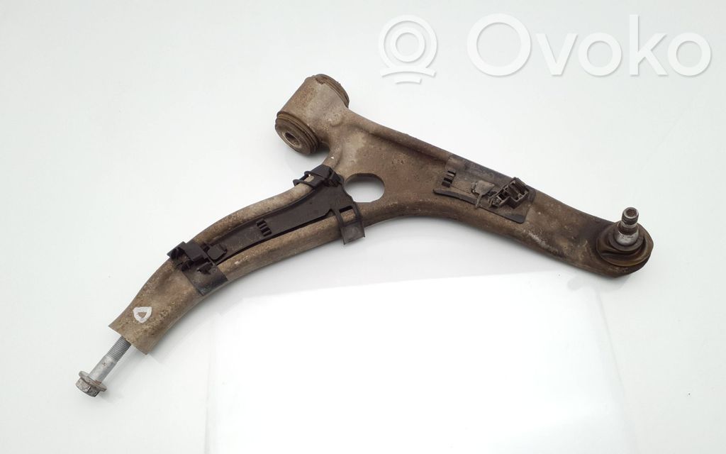 A2463304800 Mercedes-Benz CLA C117 X117 W117 Etutukivarsi, 78,60 € | OVOKO