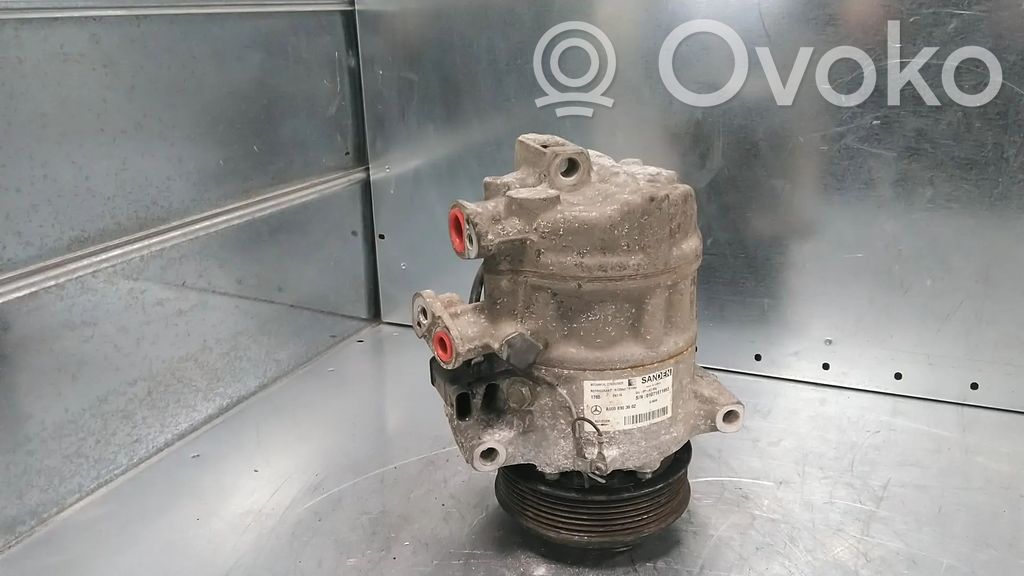 A0008303902 Mercedes-Benz V Class W447 Compresseur de climatisation ...
