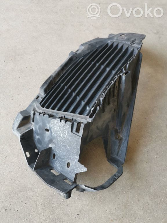 9810870377 Peugeot 3008 II Grille inférieure de pare-chocs avant, 15,00 ...