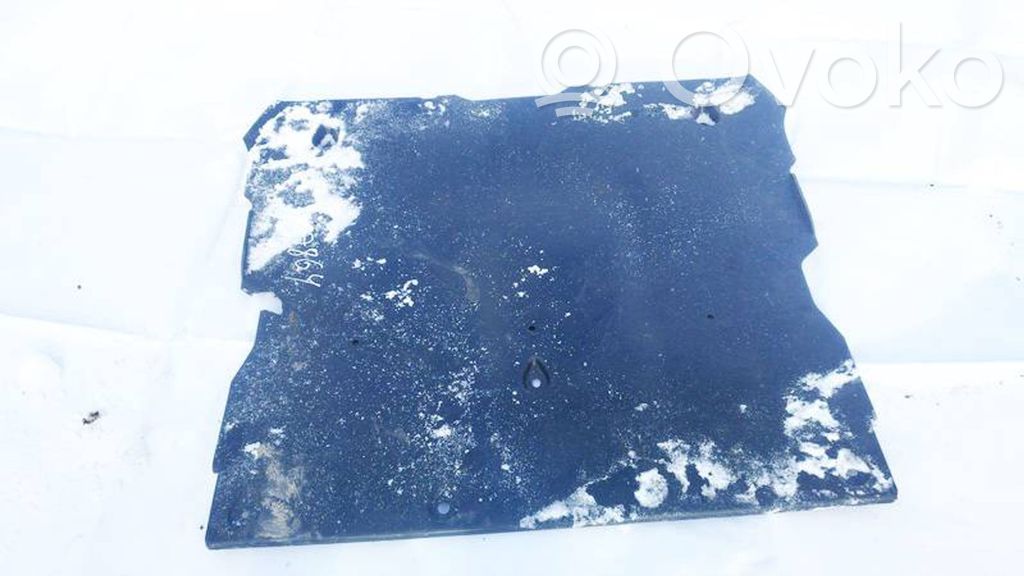 149915100C Tesla Model Y Engine splash shield/under tray, €144.00 | RRR