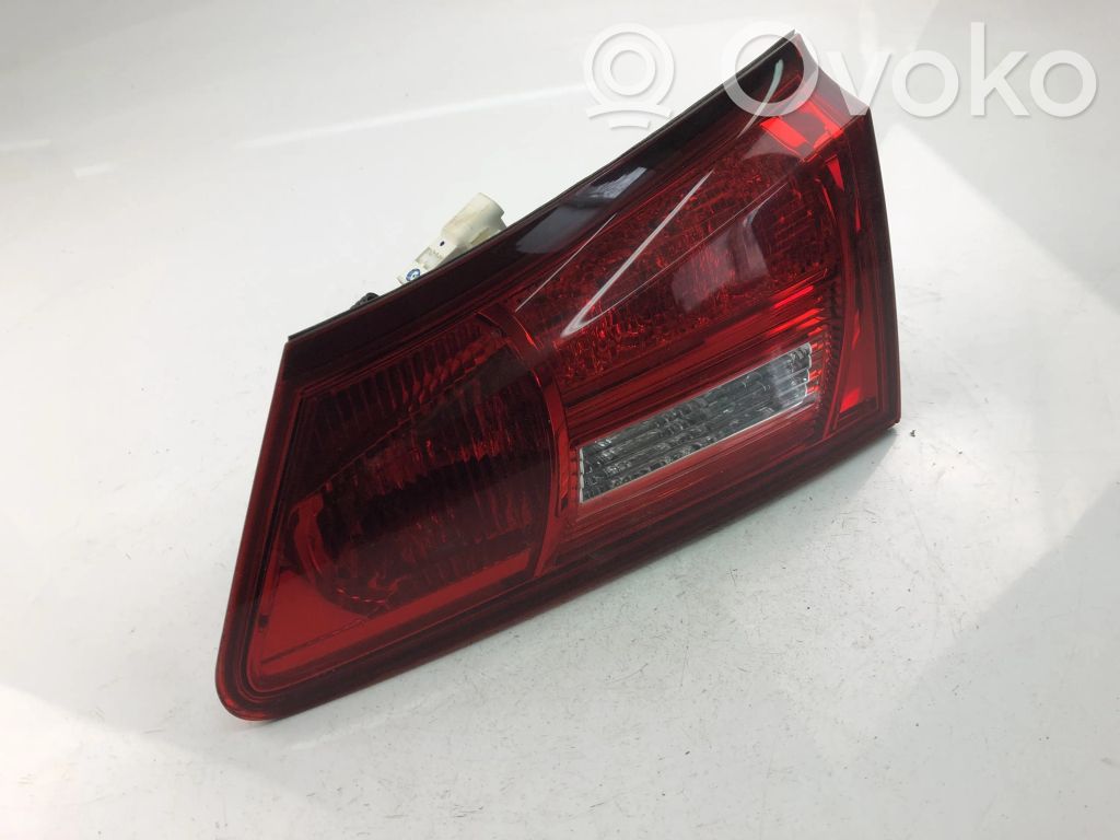 921 Lexus IS 220D-250-350 Tailgate rear/tail lights, €23.00 | RRR