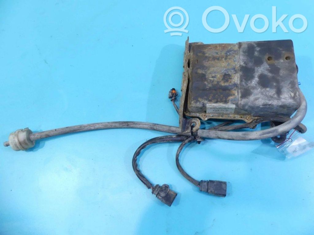 97035815111 Porsche Panamera (970) Compresseur à suspension pneumatique ...