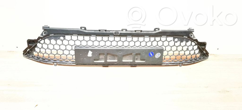 622545568R Renault Megane IV Front bumper lower grill, €25.52 | RRR