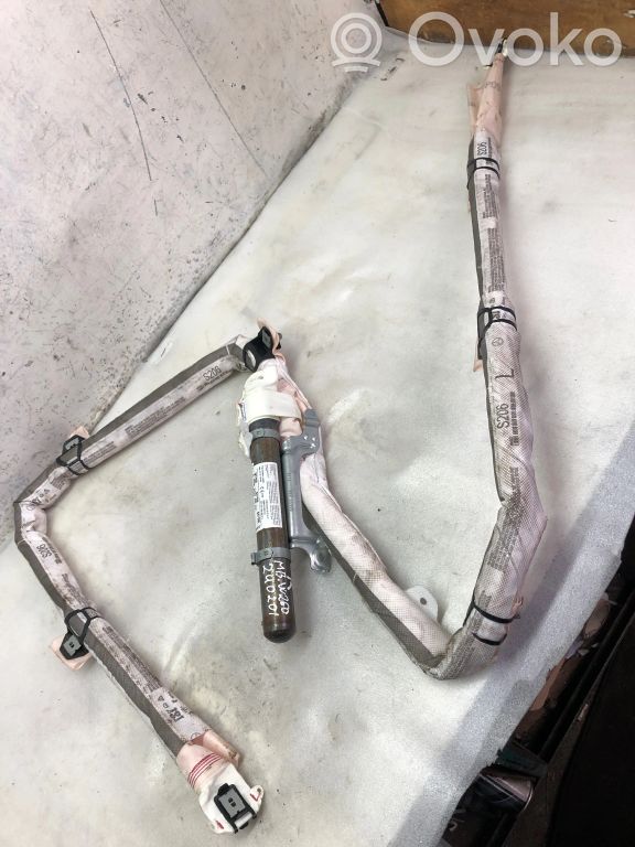 A2068600402 Mercedes-Benz C W206 Stogo oro pagalvė (užuolaida), 250,00 ...