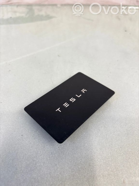 Tesla Model Y Clé / carte de démarrage, 50,00 € | OVOKO