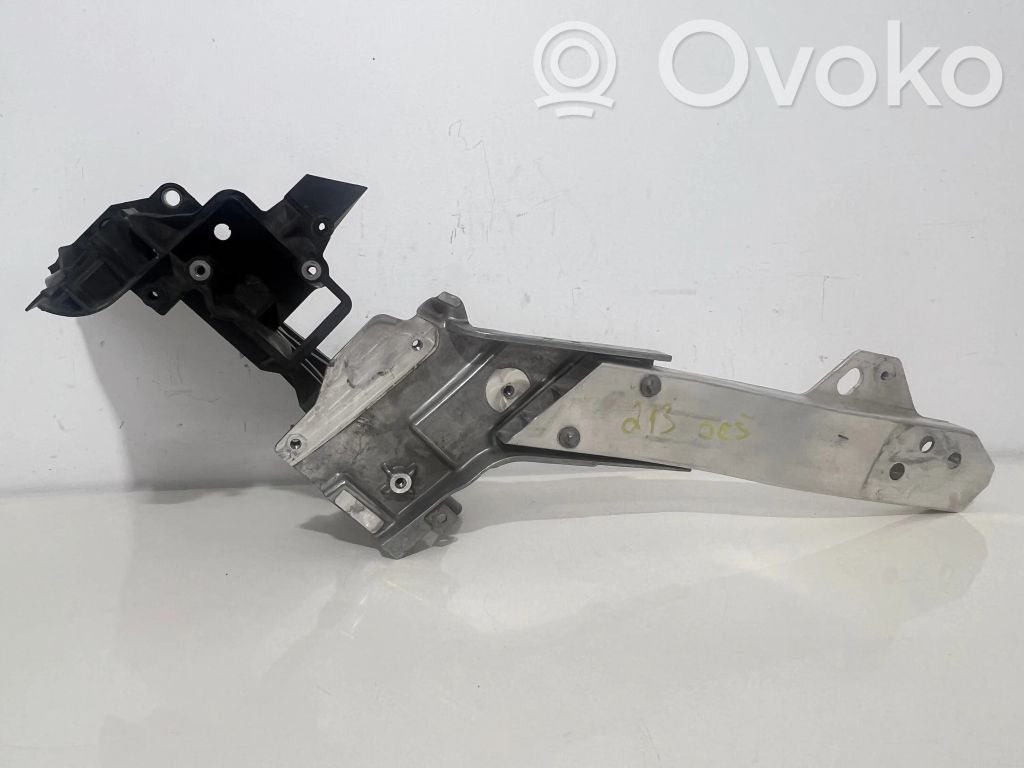 A2136206500 Mercedes-Benz GLC X253 C253 Radiator mount bracket, €53.85 ...
