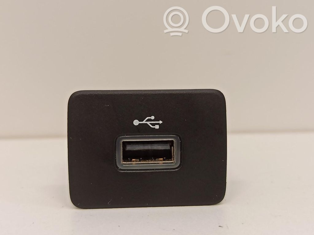 KTL12612 Dacia Duster USB socket connector 280231389R - Used car part online, low price | RRR