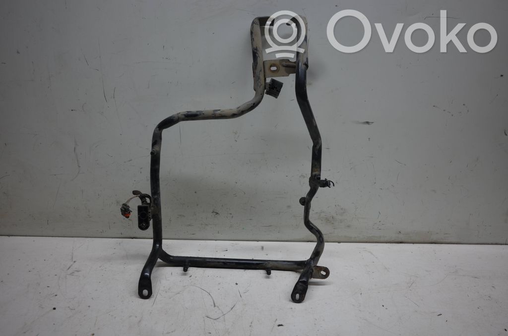 93857666 Opel Vivaro Air filter cleaner box bracket assembly, €25.00 | RRR