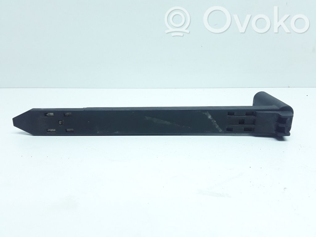 30763154 Volvo XC60 Support phare frontale, 10,00 € | OVOKO
