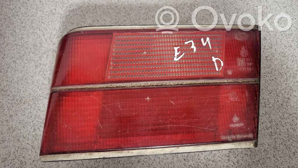 1384012 BMW 5 E34 Tailgate rear/tail lights, €30.00 | RRR
