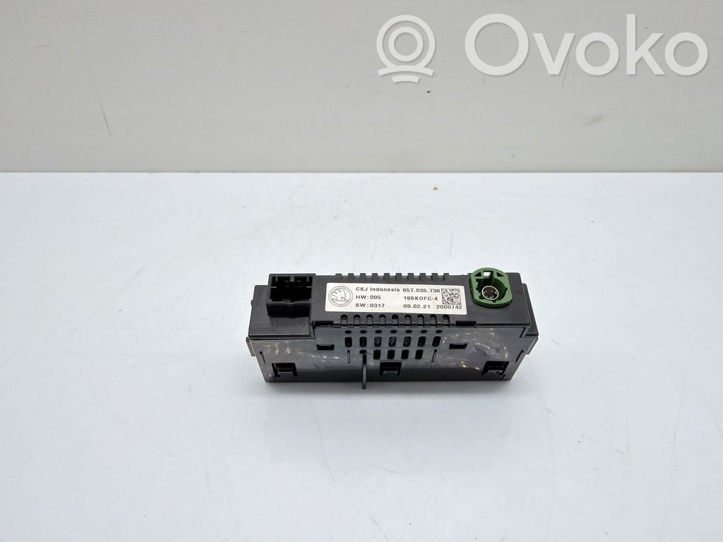 657035736 Skoda Octavia Mk4 USB socket connector, €16.00 | RRR
