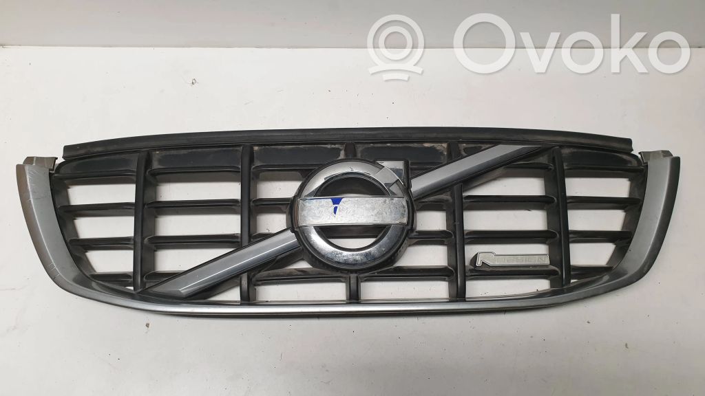 31284337 Volvo XC60 Front bumper upper radiator grill, €85.00 | RRR