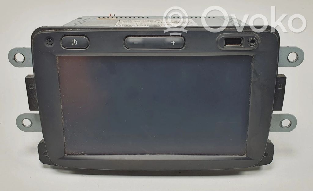 281158779R Dacia Duster II Radio/CD/DVD/GPS head unit, €326.47 | RRR