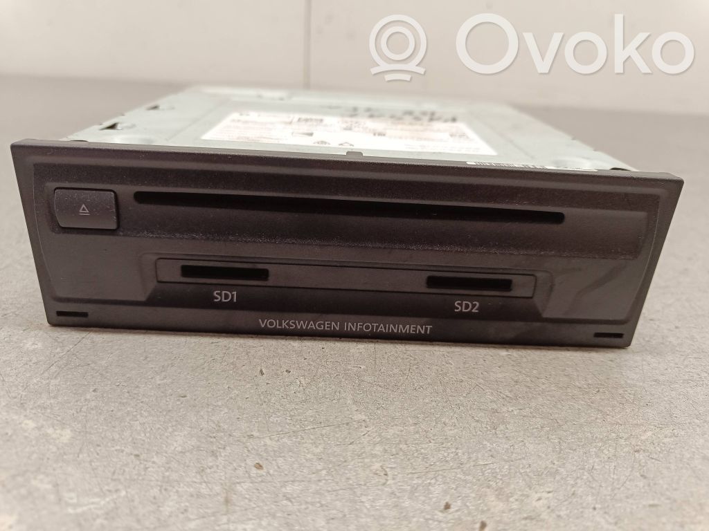 3Q0035874A Volkswagen PASSAT B8 Radio/CD/DVD/GPS head unit, €280.00 | RRR