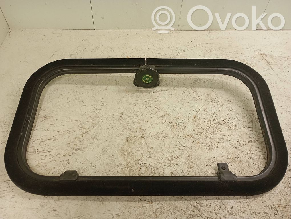 STC982 Land Rover Defender Cadre toit ouvrant, 150,00 € | OVOKO