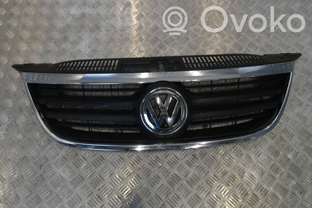 5N0853651 Volkswagen Tiguan Front bumper upper radiator grill, €162.35 ...