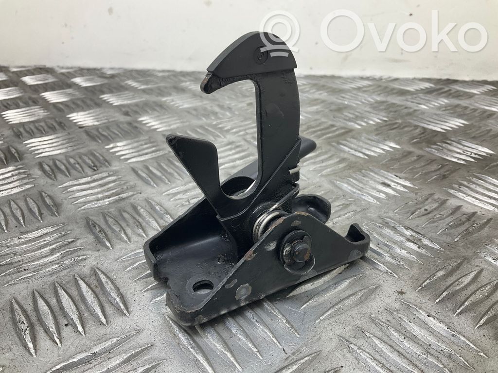 8V0823480 Audi A3 S3 8V Engine bonnet/hood lock/latch loop/hook, €16.00 ...