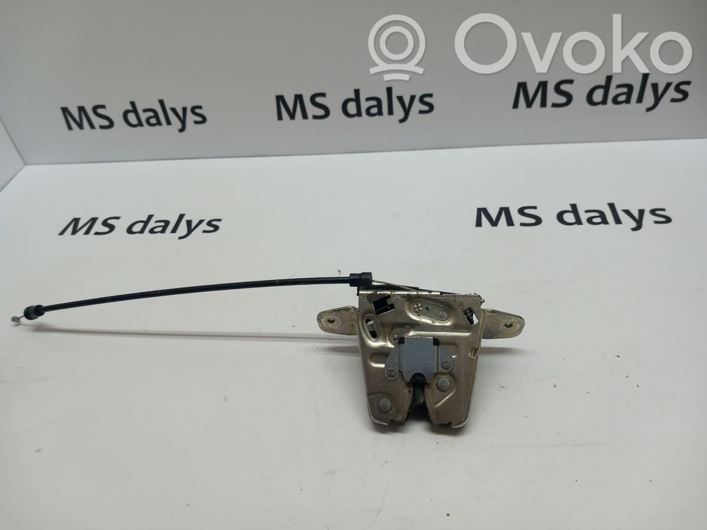 A2047400635 Mercedes-Benz C W204 Serrure de loquet coffre, 39,00 € | OVOKO