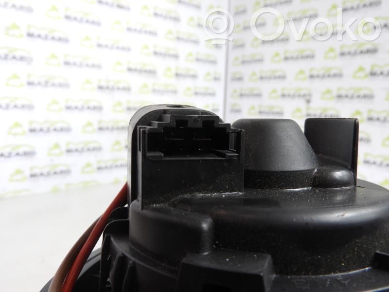 272100975R Dacia Duster Heater fan/blower, €55.00 | RRR