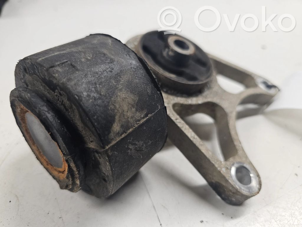 KHY100000 Land Rover Freelander Rear differential mounting bracket, €9. ...